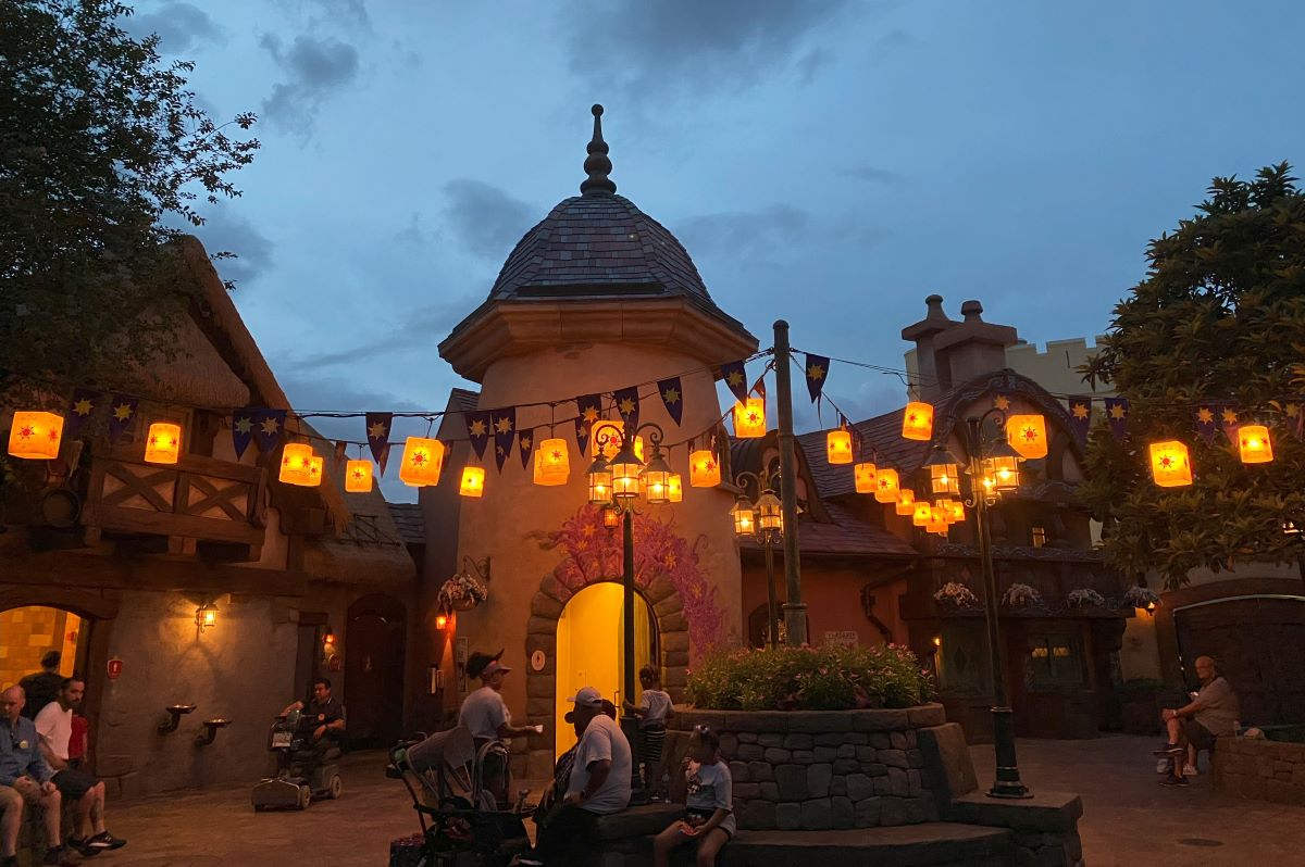 Where Is the Best Restroom in the Magic Kingdom? - Notes from Neverland