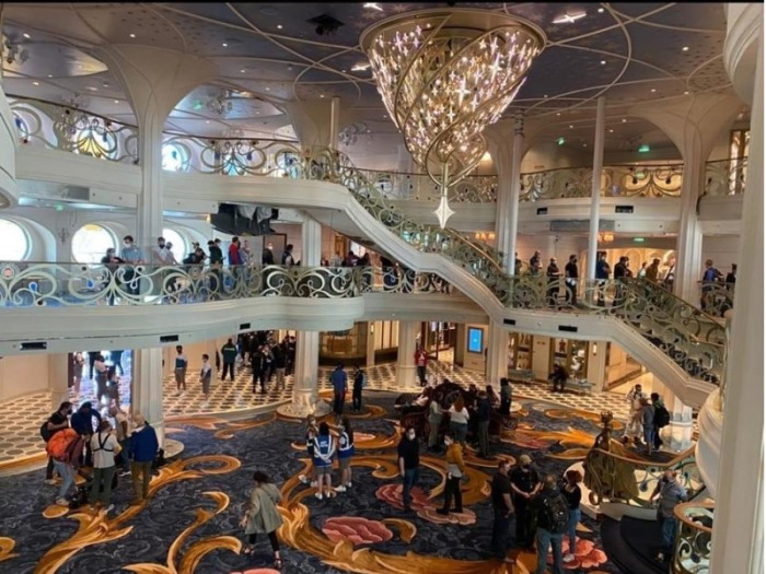 First Look at the Completed Grand Hall (Atrium) on the Disney Wish ...